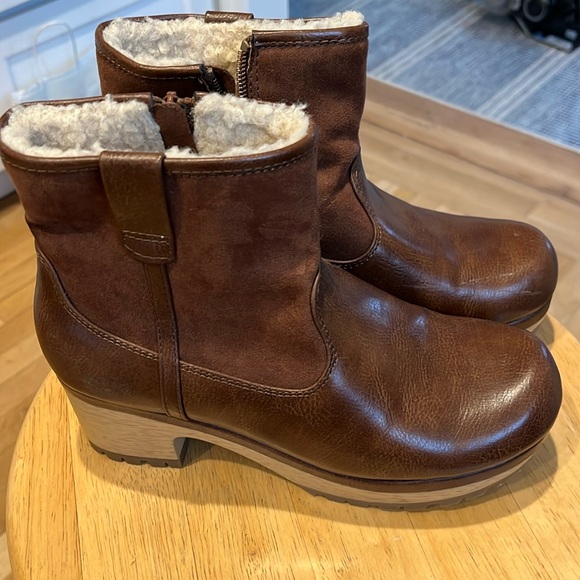 Universal Thread | Shoes | Universal Thread Clog Booties 6 | Poshmark